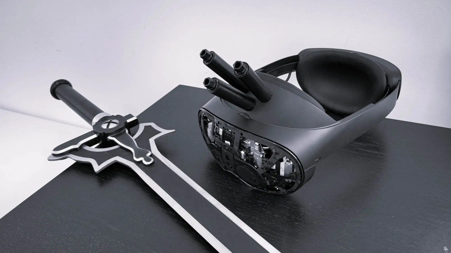 This Sword Art Online-inspired VR headset can literally kill you ...