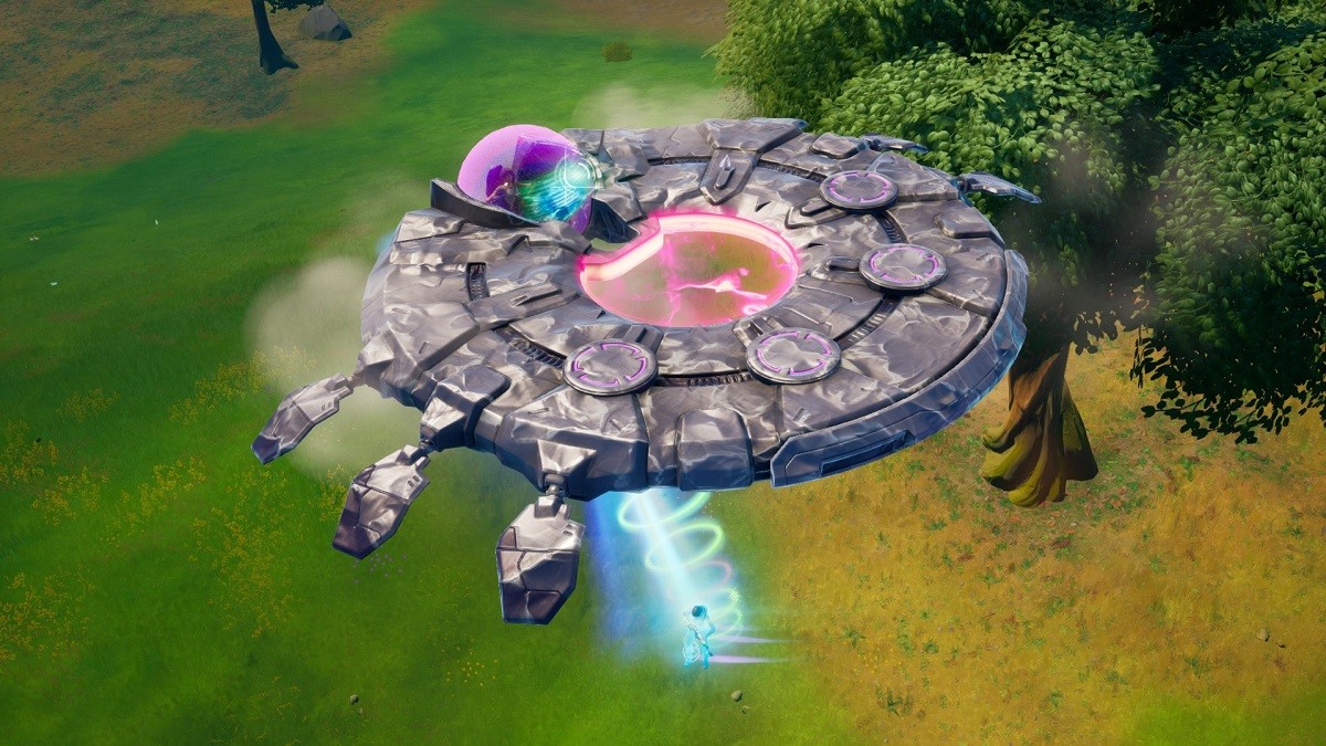 Fortnite Week 4 Challenge: Abduct an opponent with a saucer tractor ...